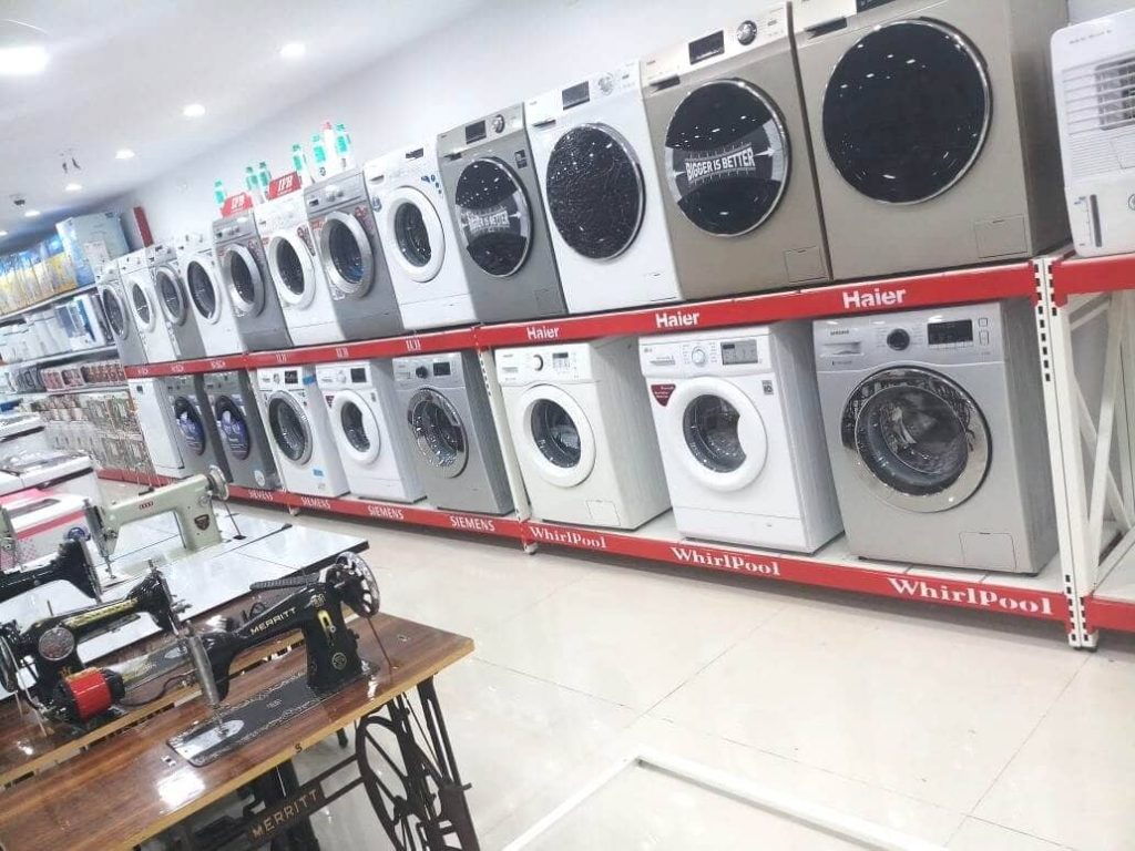 Electronic Display Racks